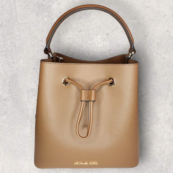 MICHAEL Michael Kors | Bags | Michael Kors Suri Medium Bucket Messenger ...